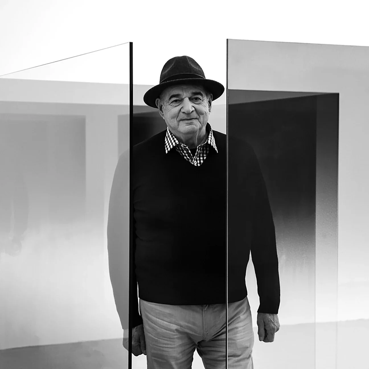 Larry Bell, el maestro de la luz y la forma - INFOMAG MAGAZINE